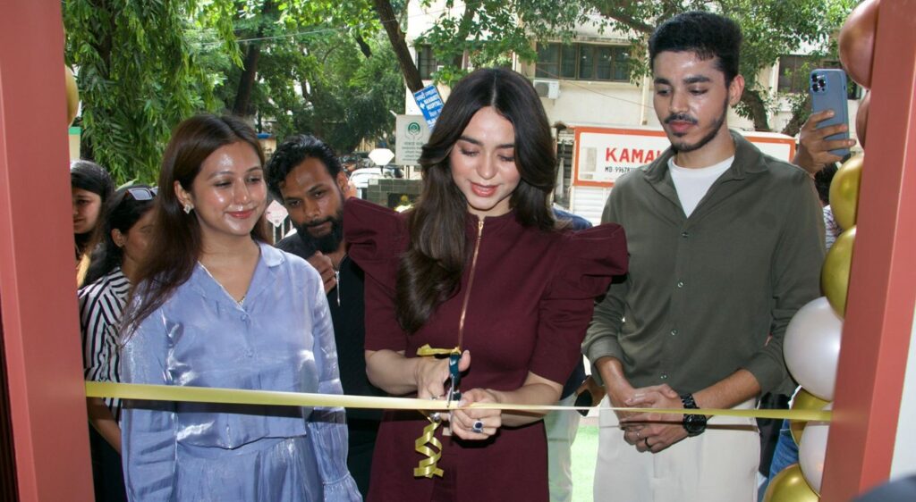 Housefull 5 fame actress Soundarya Sharma inaugurates a spa centre in ...